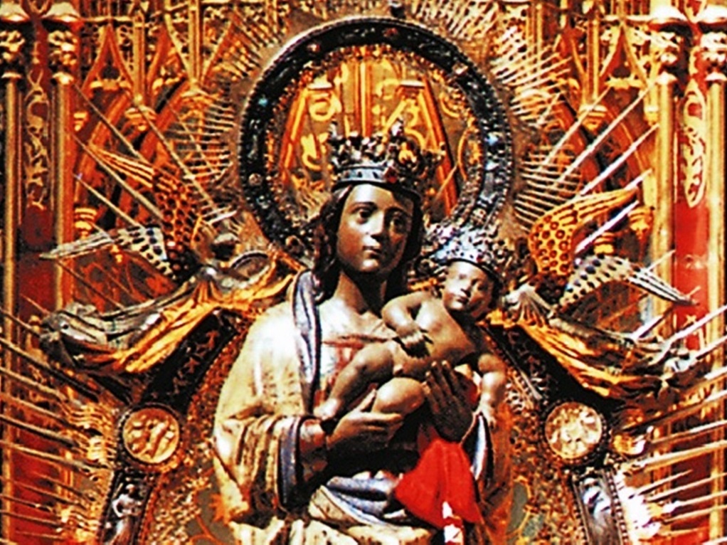 Santa María la Real de la Almudena, patrona de Madrid (España). 9 ...